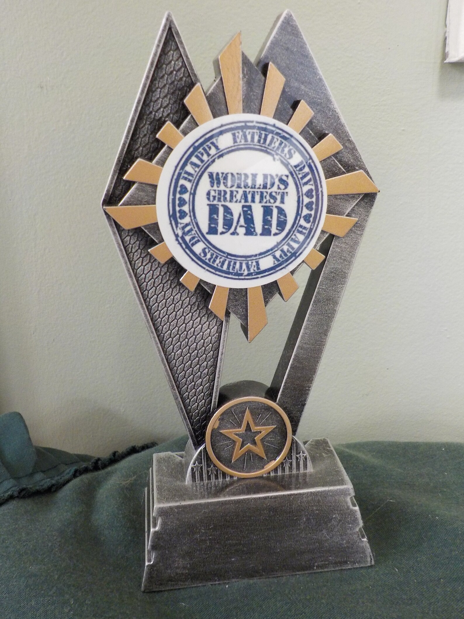 Customized Father's Day Trophy Best Dad Daddy Ever - Etsy