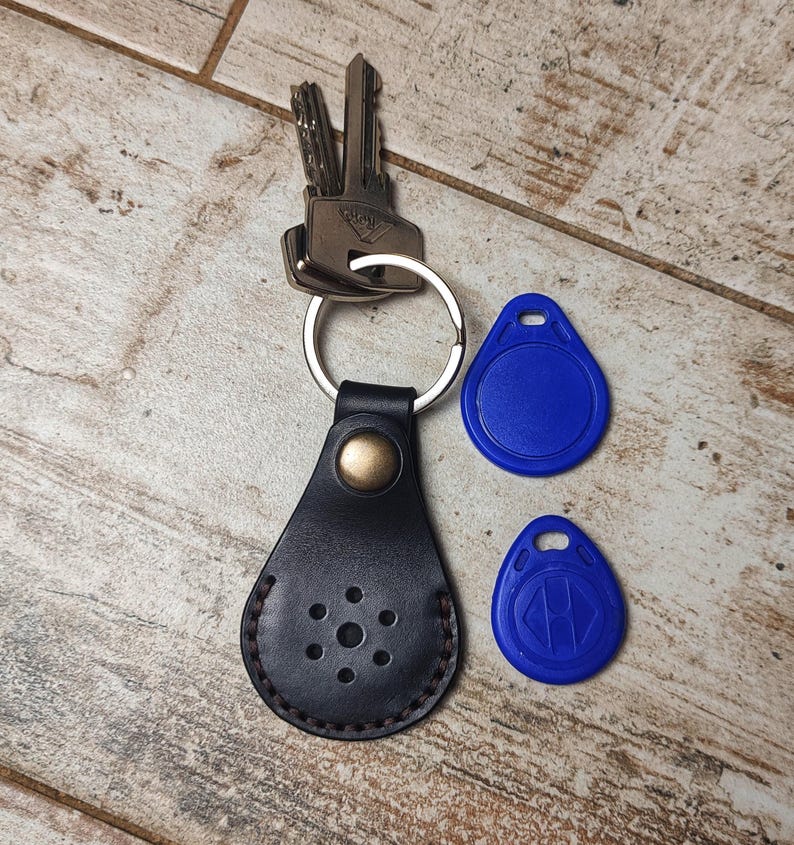 Leather Key Fob Pattern for Keycard Holder | DIY Intercom Keychain ...