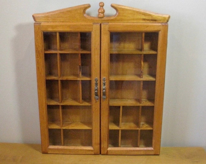 X Large Wood SHADOW BOX 18 X 16 1/4 glass Doors removeable Scalloped ...