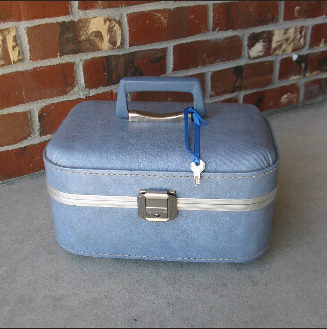 MCM 1960s Denim BLUE Train Case With KEY retro Luggage wedding Suitcase ...