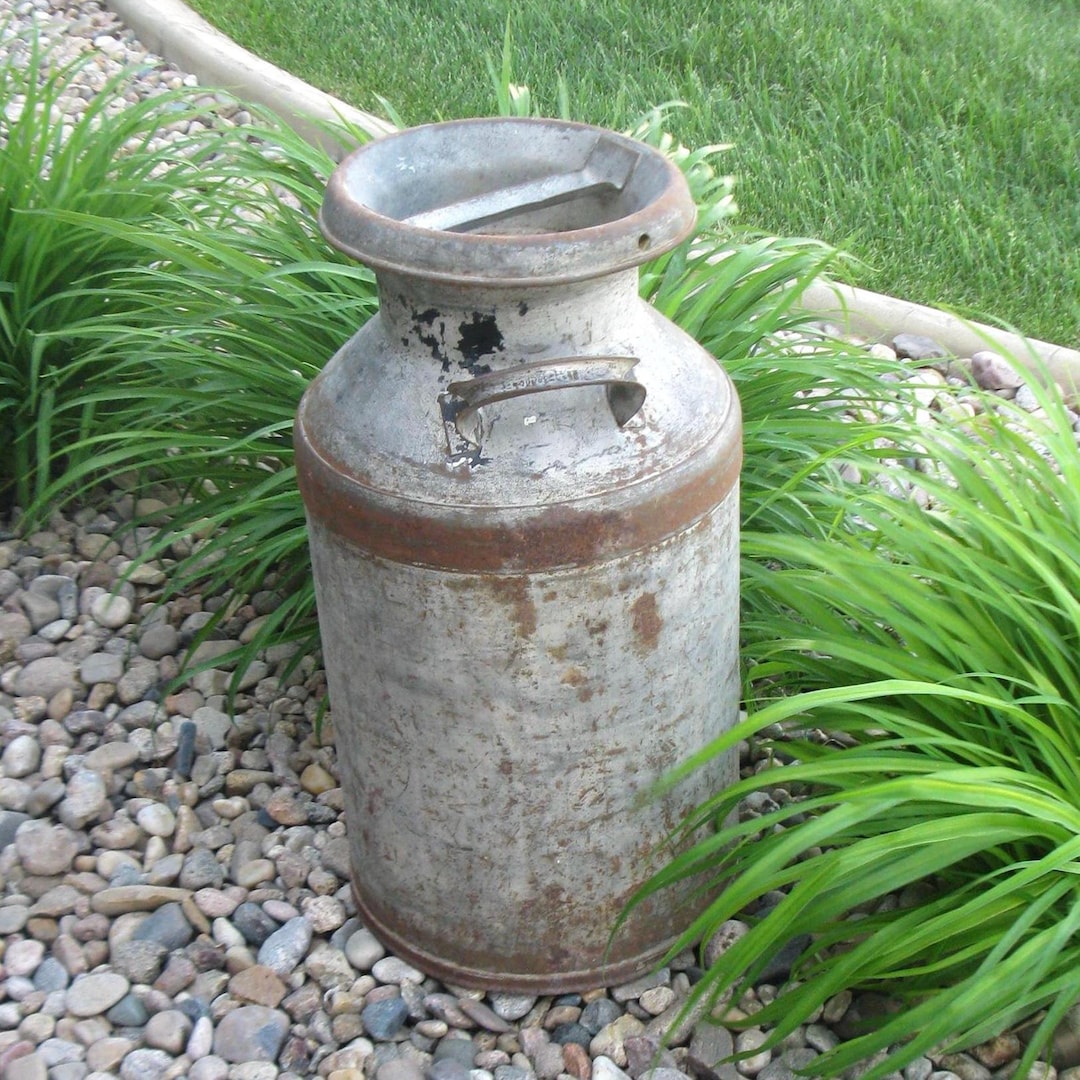 LRG Metal Milk Can -cream Can- With LID -25"- Rusty -shabby -outdoor ...