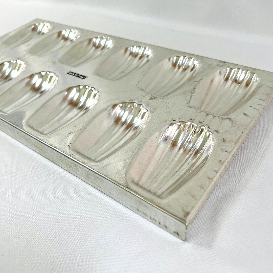 Madelein Shell Cookie Pan 12 Mold Sheet Made in France, Scallop Shell ...