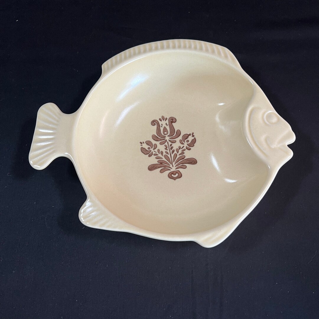Unique Hard to Find Village Pfaltzgraff Fish Shape Dish Tan and Brown ...