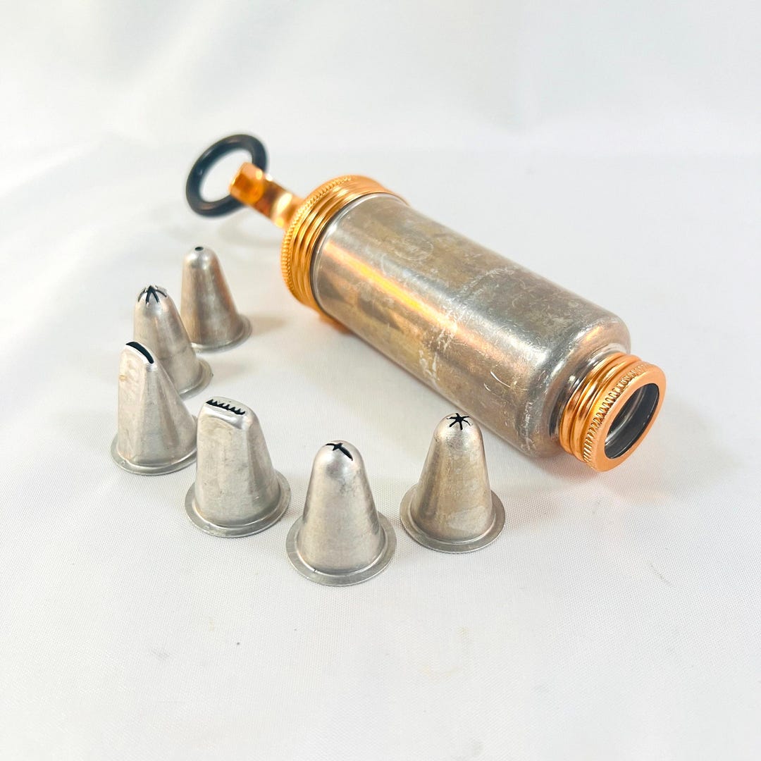 Fancy Cake Frosting Tube With 6 Decorating Tips, in Good Vintage ...