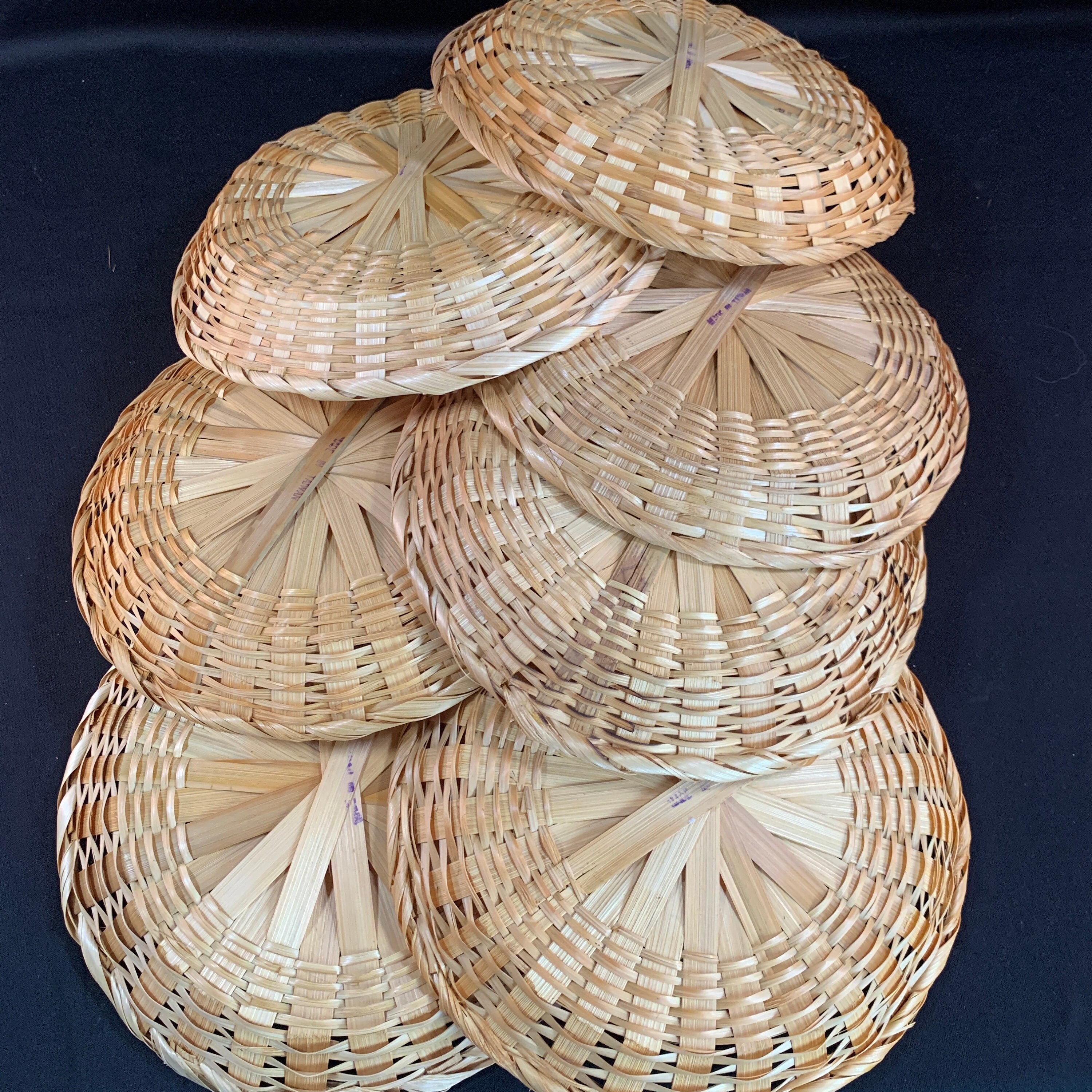 Plates Wicker paper plate holder set of 7 Plus 2 With Handles Vintage ...