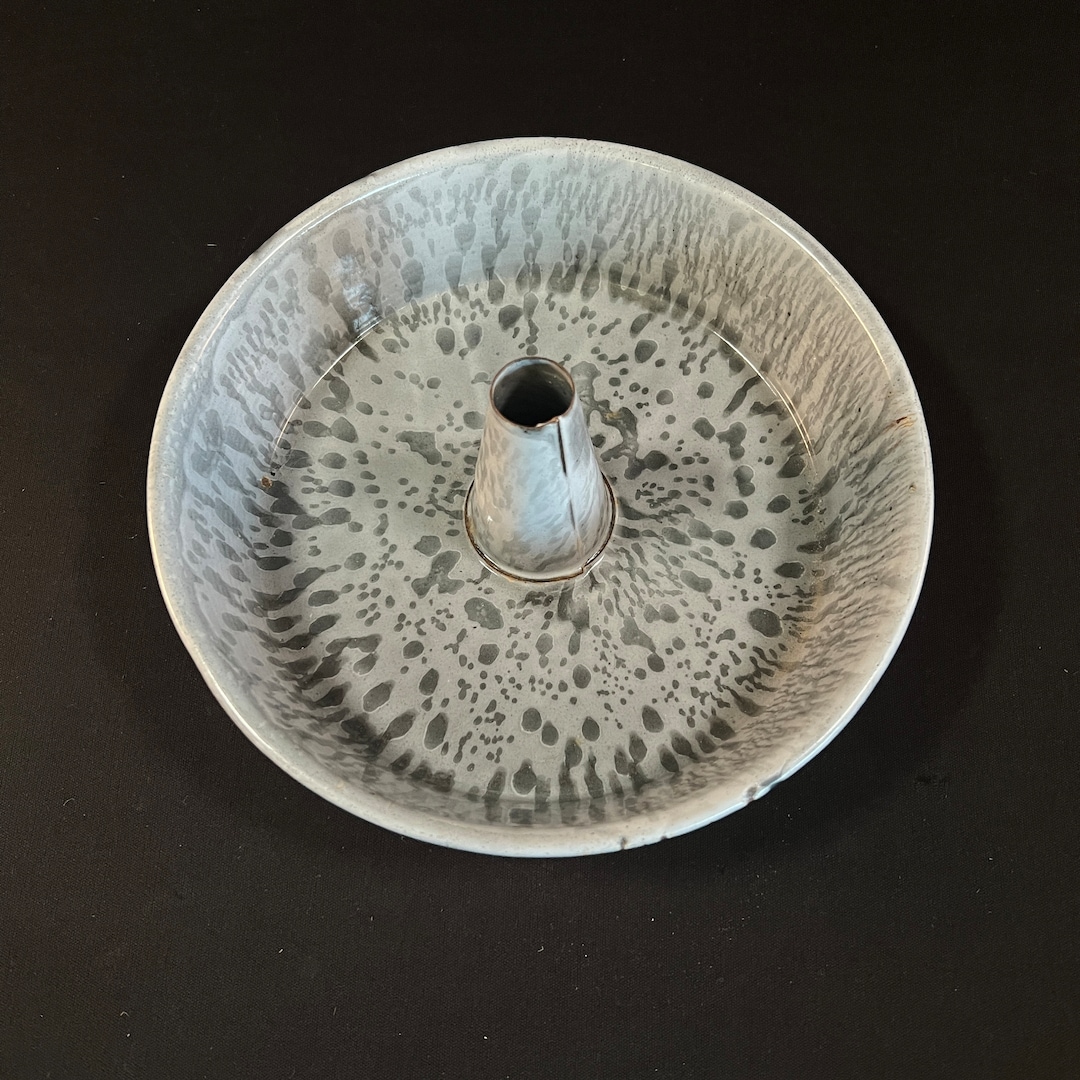 Granite Ware Grey Enamelware Bundt Pan, Unique Rare Piece, Collectible ...