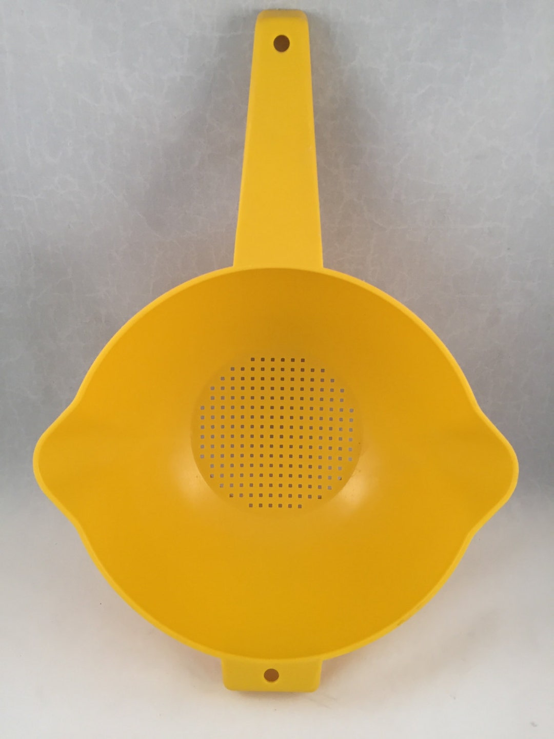 Large Yellow 2 Quart Tupperware Colander/strainer in Very Good Used ...