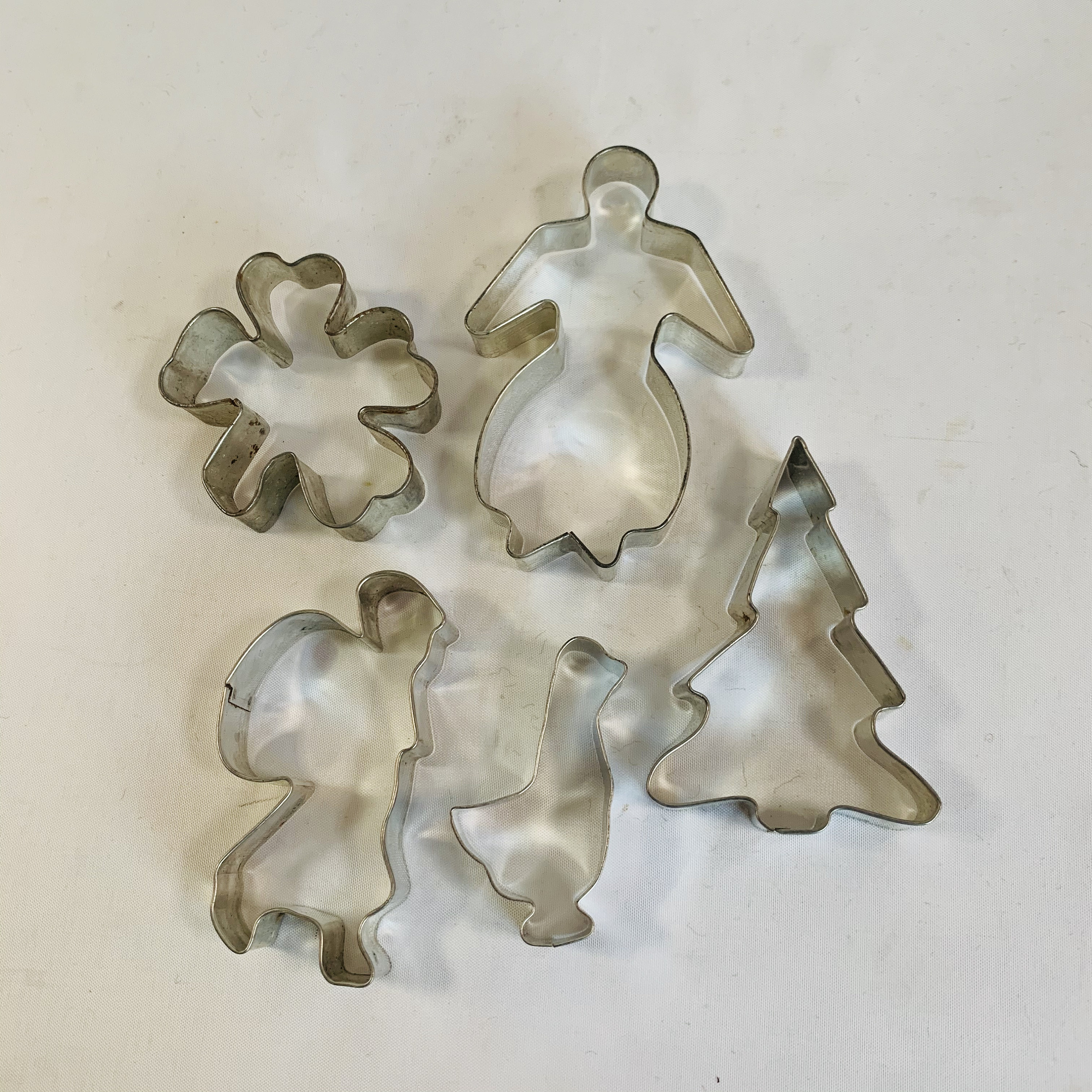5 Metal Cookie Cutters in a Variety of Shapes Collectible | Etsy