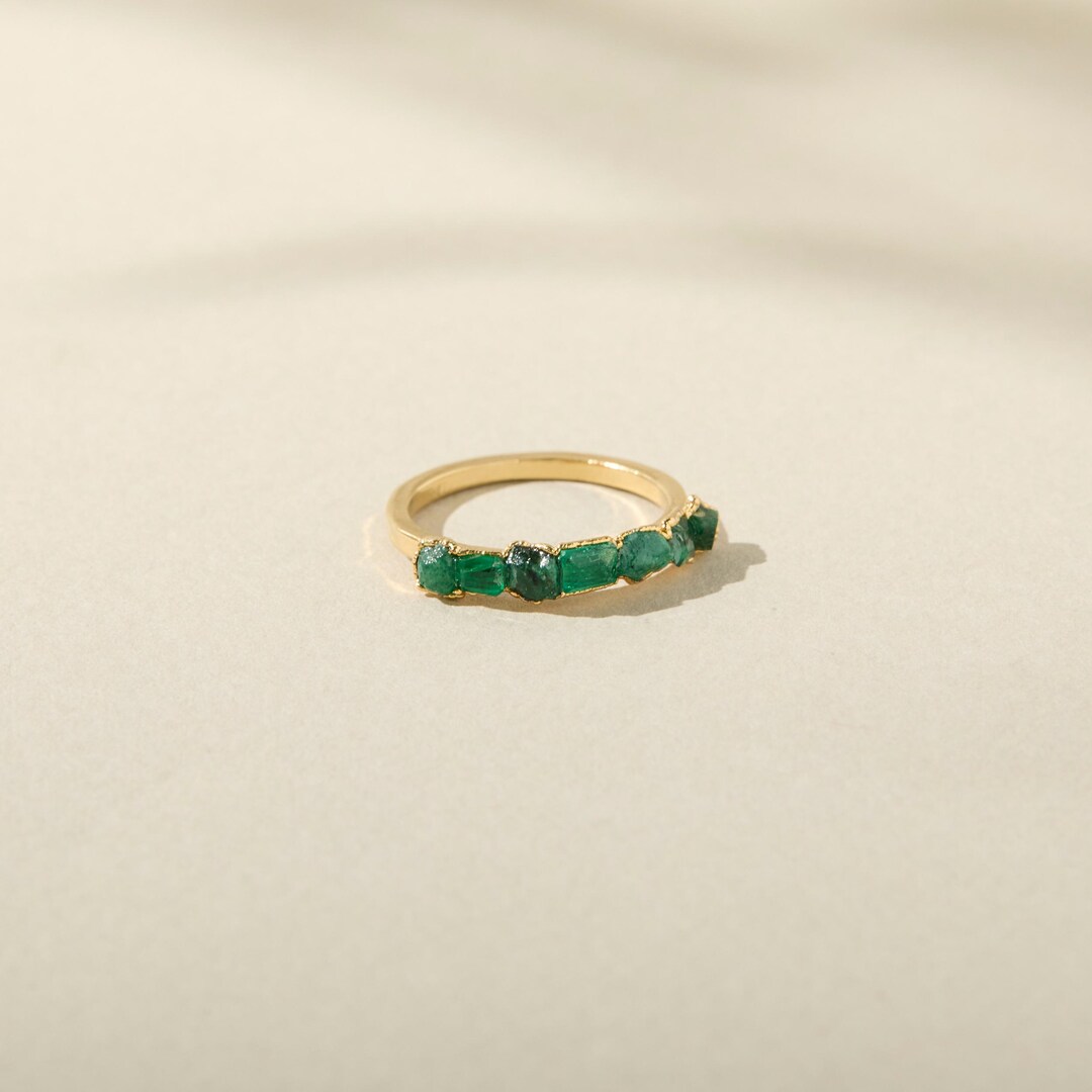 Emerald Crystal Ring, Healing Stone Jewelry, Green Energy Ring, Raw ...