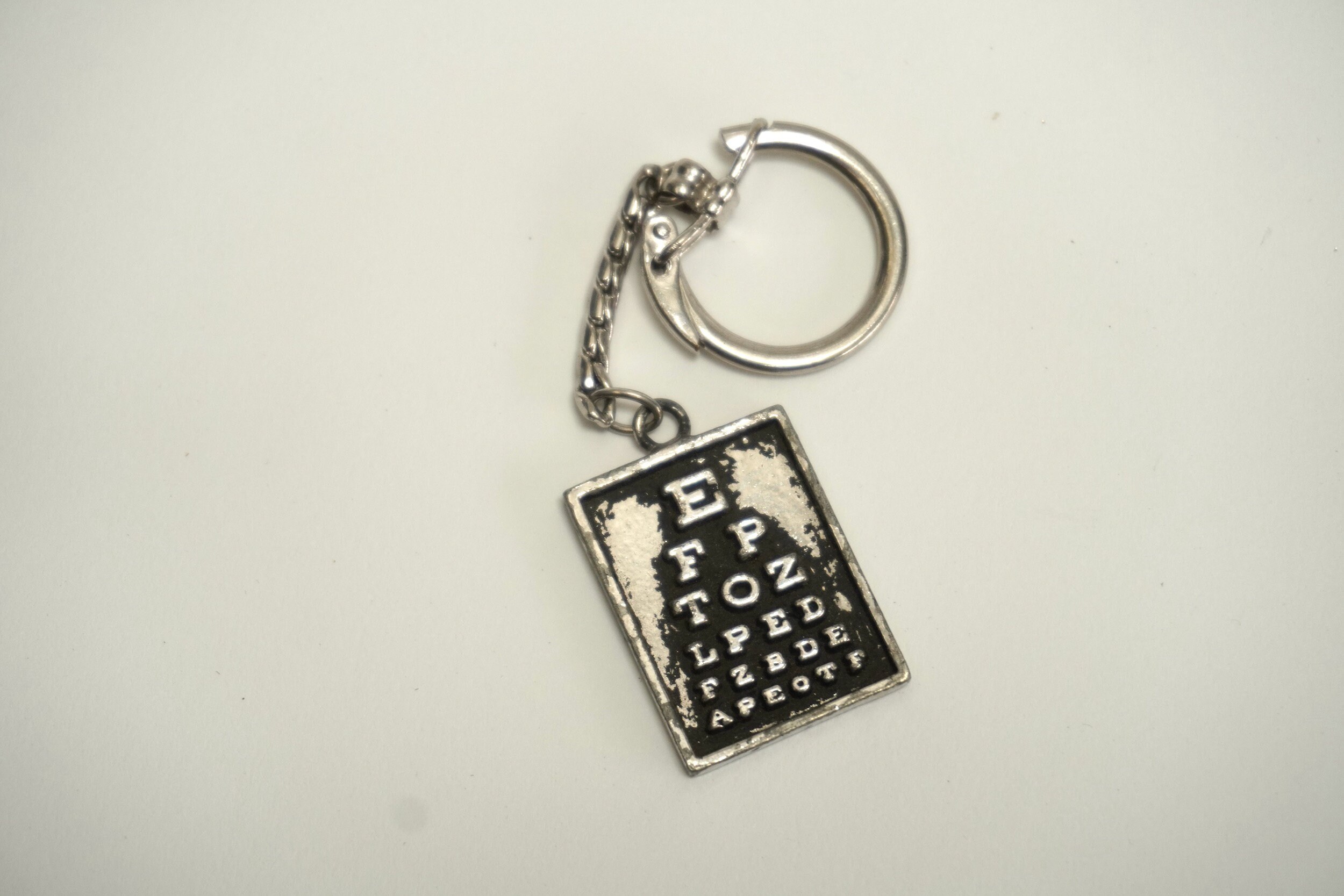 Vintage Snellen Eye Chart Keychain - VTG Black & Silver Metal ...