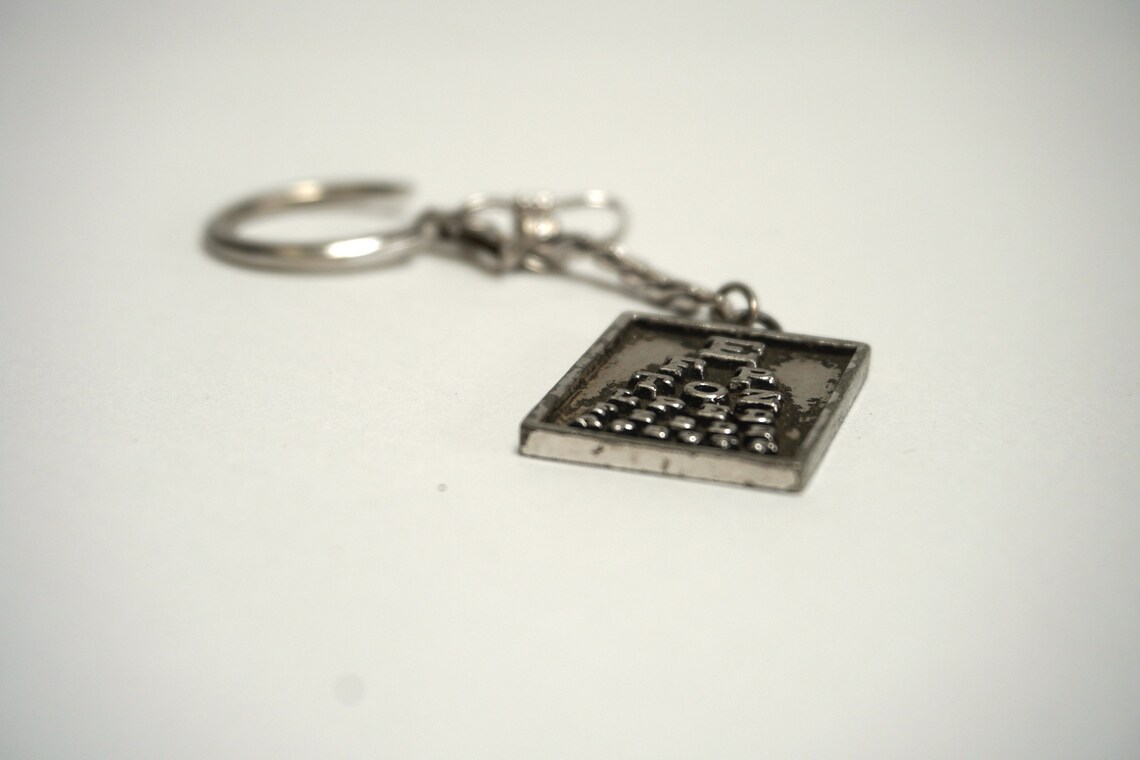 Vintage Snellen Eye Chart Keychain - VTG Black & Silver Metal ...