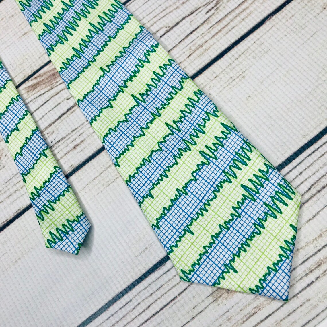 Electroencephalogram Tie EEG Necktie Neurologist Tie Nurse - Etsy