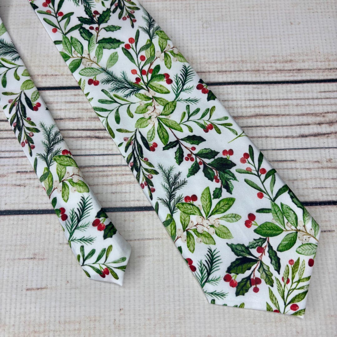 Mistletoe and Holly Necktie, Christmas Tie, Woodland Christmas, Holly ...