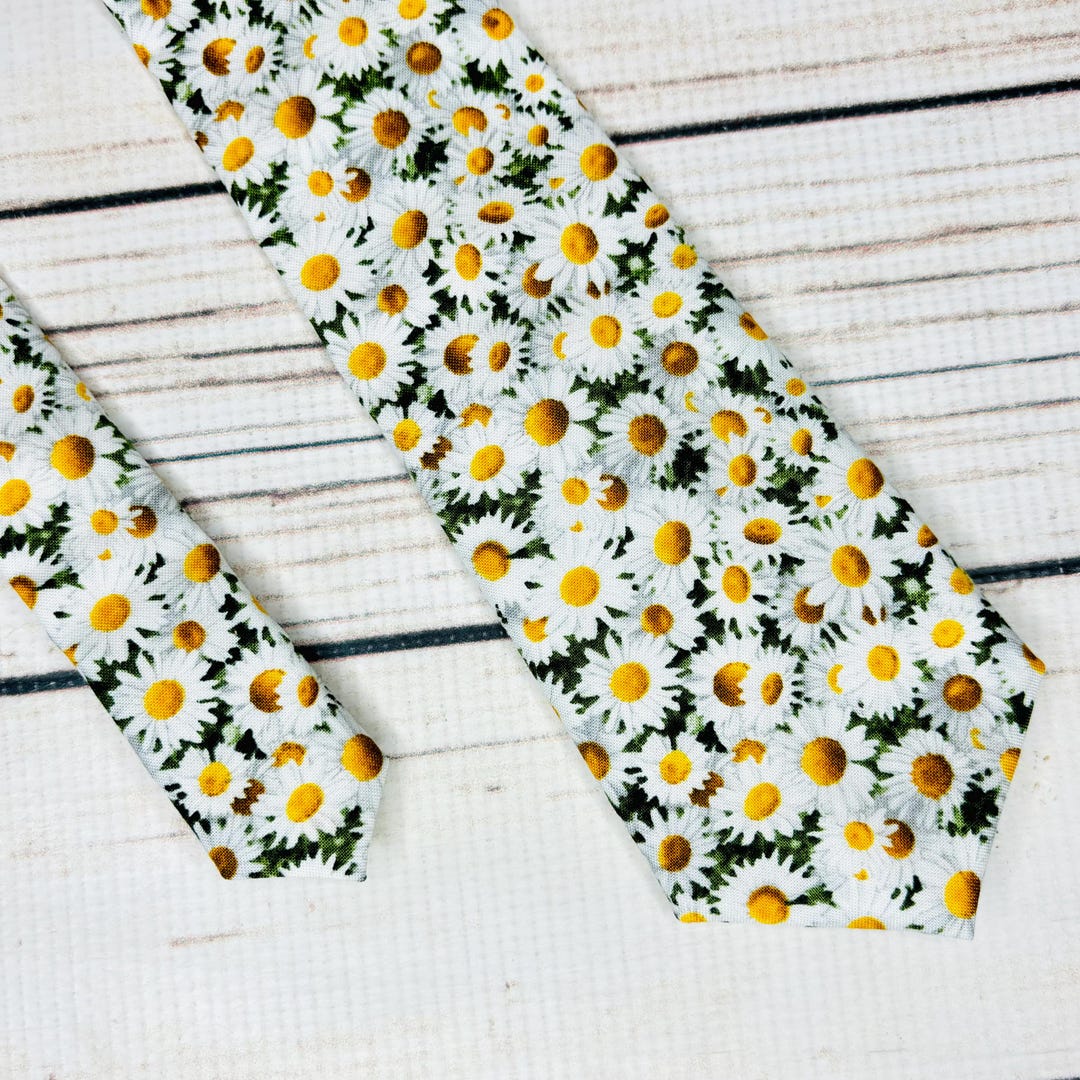 Daisy Necktie, Floral Wedding Tie, Skinny Tie, White Floral With Green ...