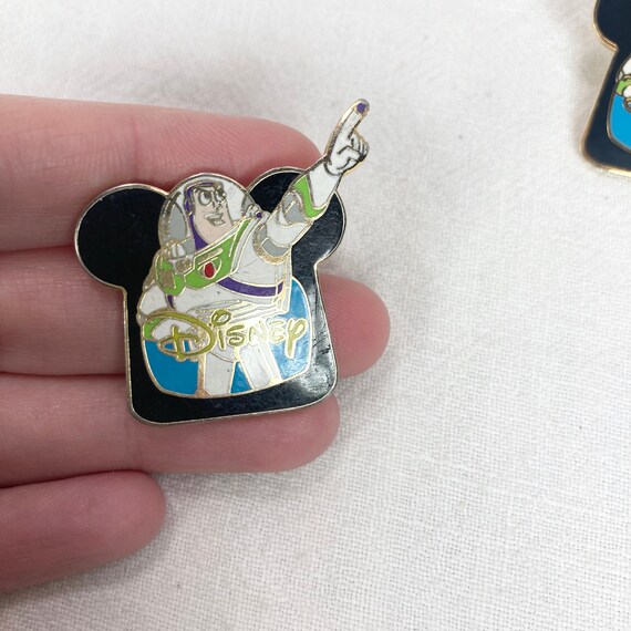 2 Disney Pins Buzz Lightyear Toy Story Enamel - Gem