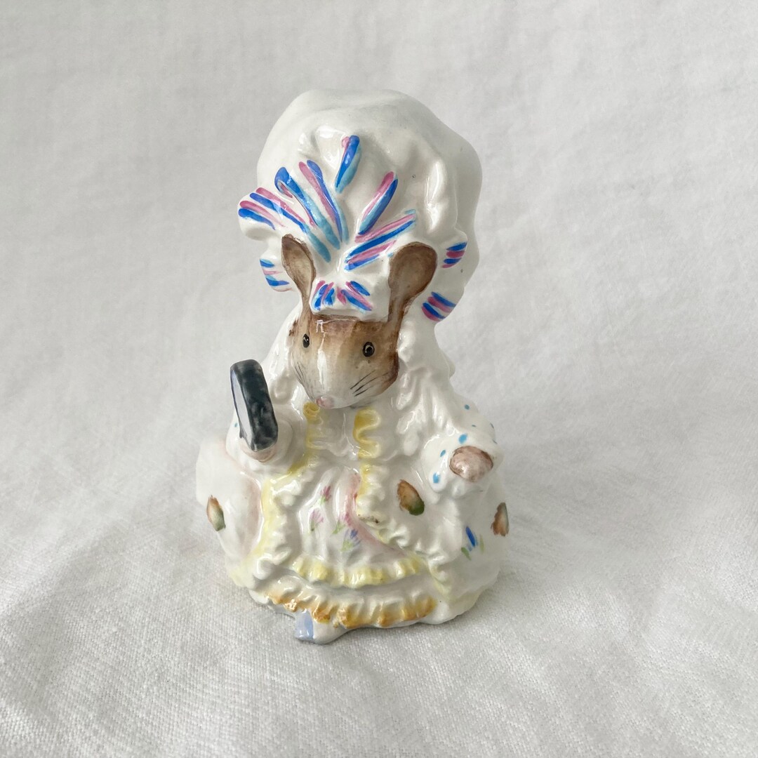 Beatrix Potter Beswick Figurine, Lady Mouse, Peter Rabbit BP 2a Gold ...
