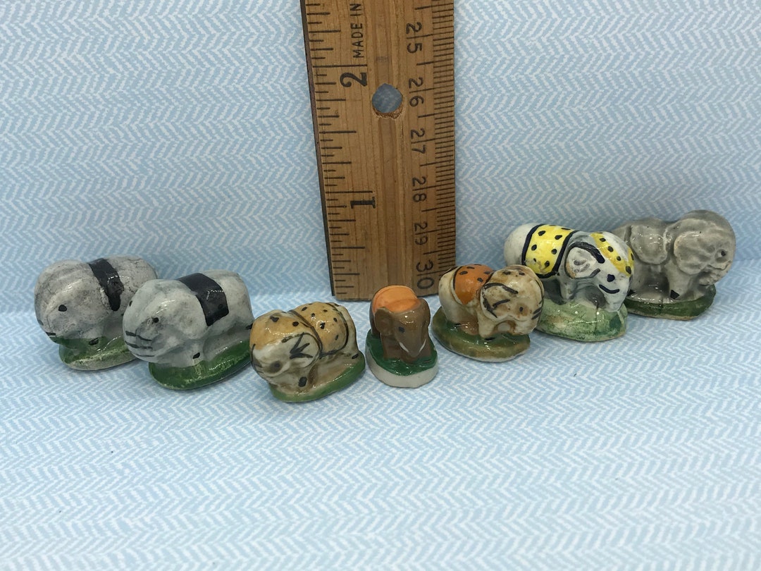Tiny Vintage Elephant Circus Parade Elephants Hand Painted Figures ...