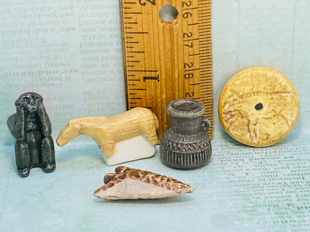 Prehistoric ART & ARTIFACTS Sculpture Drawings Stone Age Archeology ...