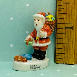Father Christmas Traditional International Santa Pere Noel St Nickolas ...