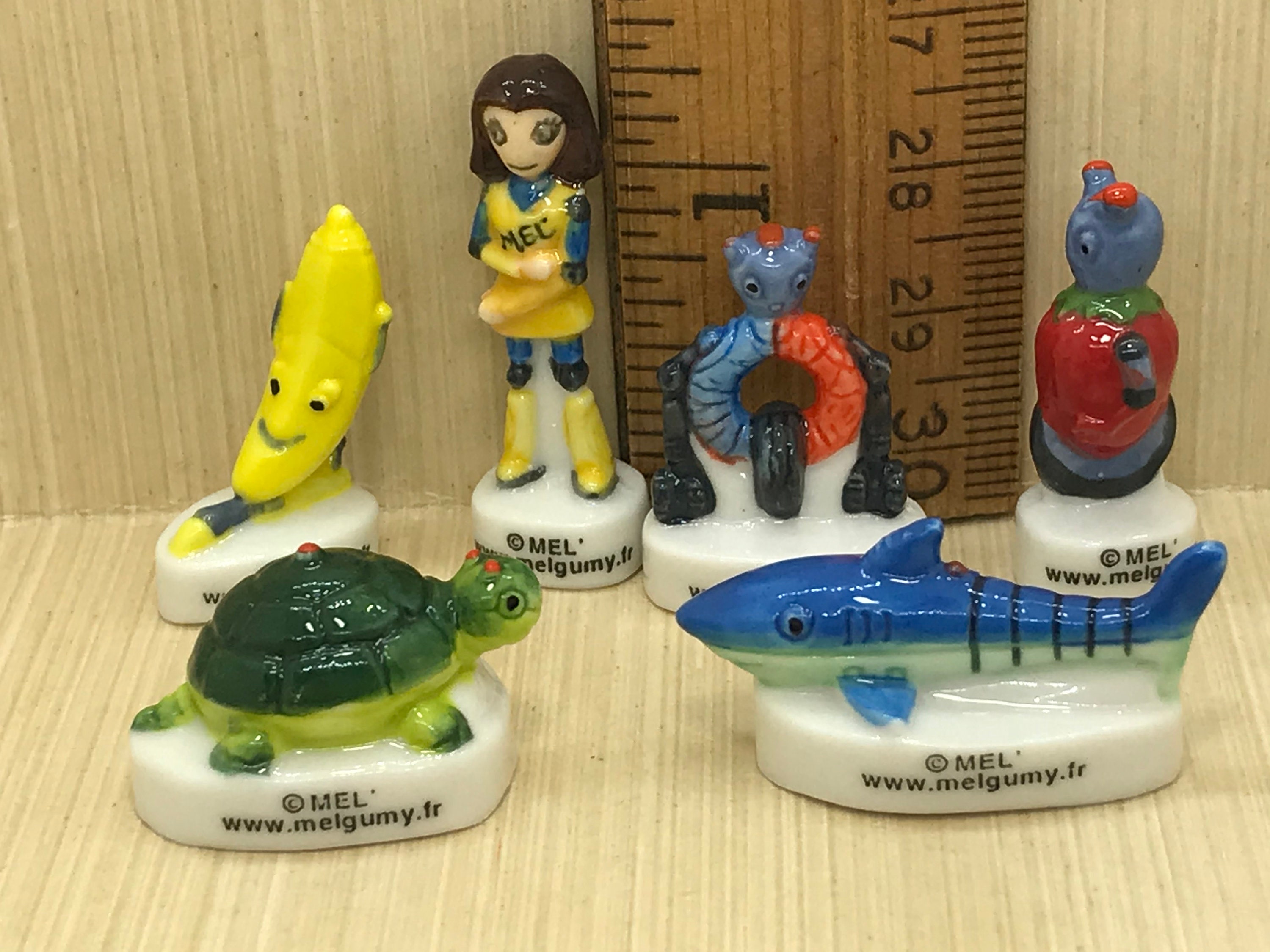 Mel Gumy Cartoon Shark Turtle Robots Banana Little Girl - French Feve ...