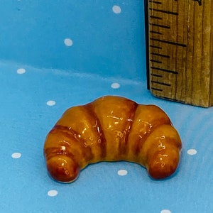 SOUVENIRS of PARIS France Icons Champagne Fashion Perfume Cheese Beret ...