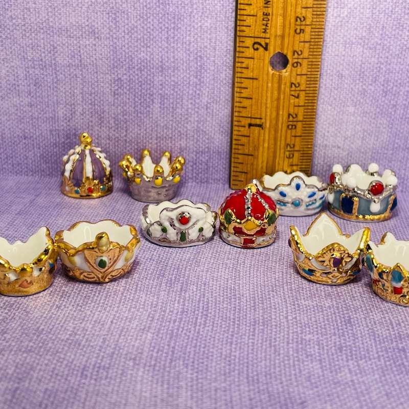 Mini Crown Figurine - Etsy