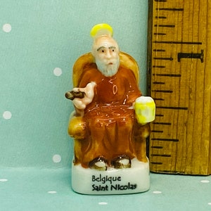 Father Christmas Traditional International Santa Pere Noel St Nickolas ...