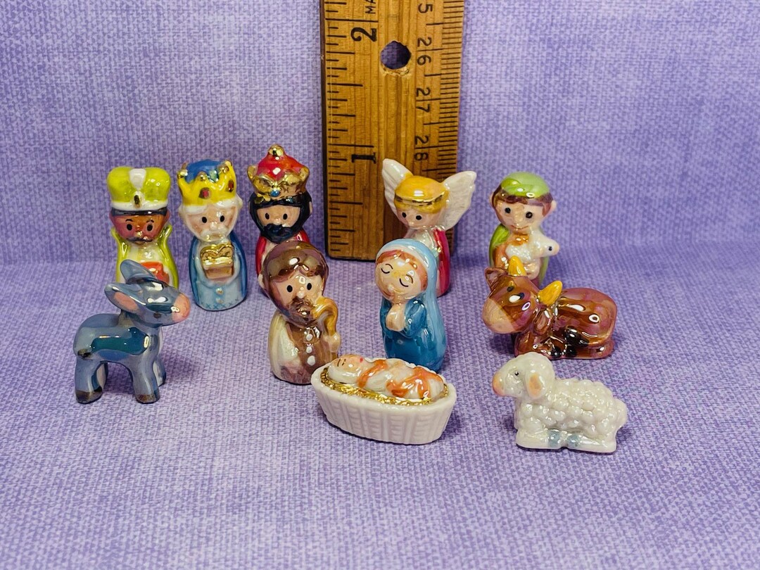 Iridescent NATIVITY Mary Joseph Wise Men Santons 11 Pcs Tiny Creche ...