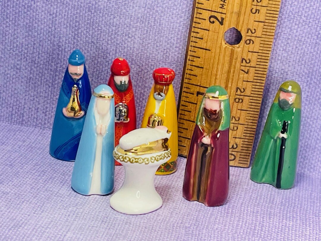 Tiny NATIVITY Set Contemporary Modern Mary Joseph Jesus Wise Men 7 Pcs ...
