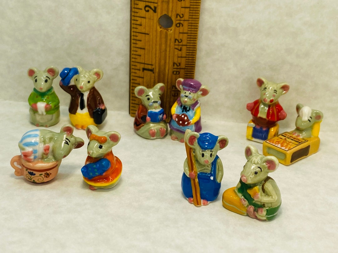 Sweet Mini MICE Cartoon Friendly Mouse Family Tiny Figurines ...
