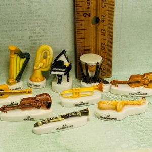 Tiny Musical Instruments: Piano Harp Drum Guitar Violin Sax Clarinet ...