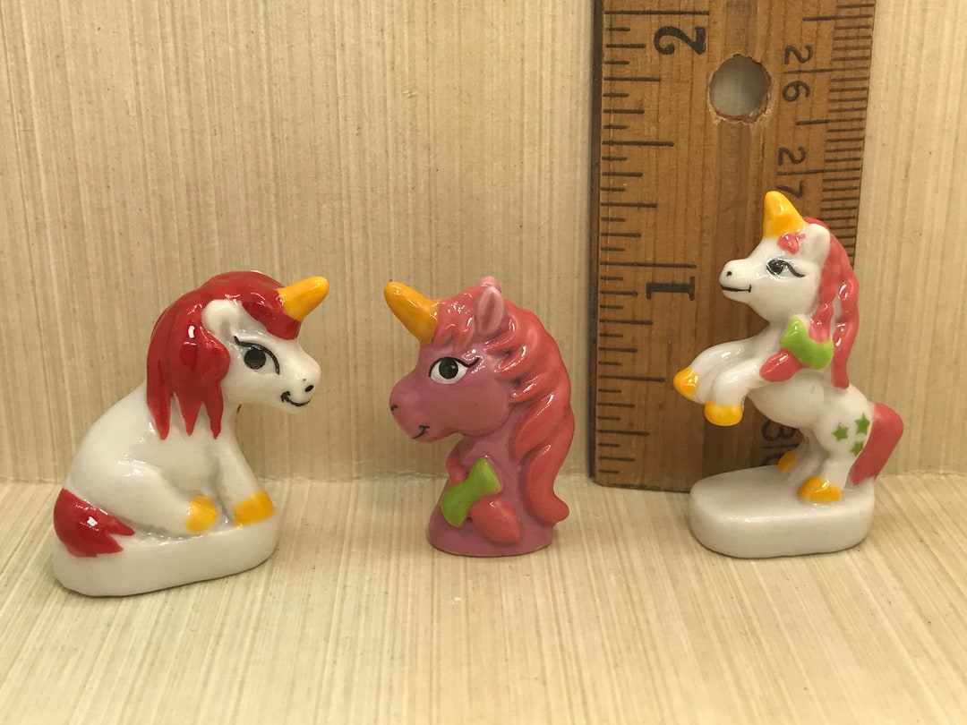 UNICORNS Tiny Cartoon Pink Rainbow Unicorn Licorne Legends Mythology ...