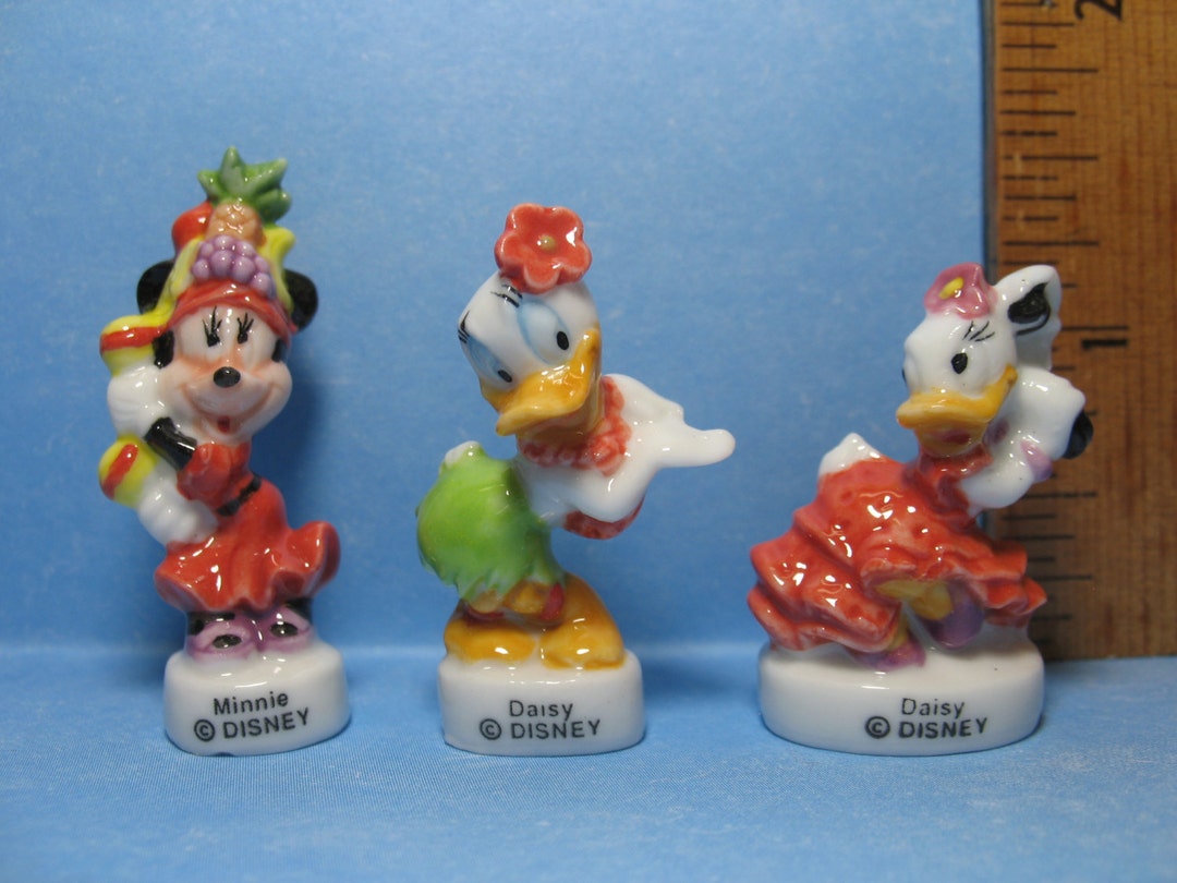 Disney's Its a Small World International Minnie Mouse Flamenco Hula ...