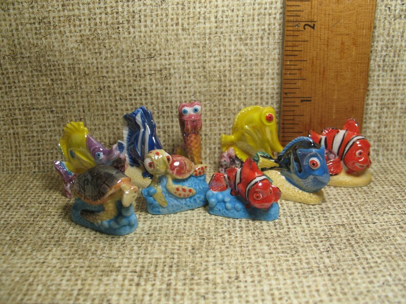 Disney FINDING NEMO Dory Marlin Crush Squirt Bubbles Deb | Etsy Disney FINDING NEMO Dory Marlin Crush Squirt Bubbles Deb | Etsy
