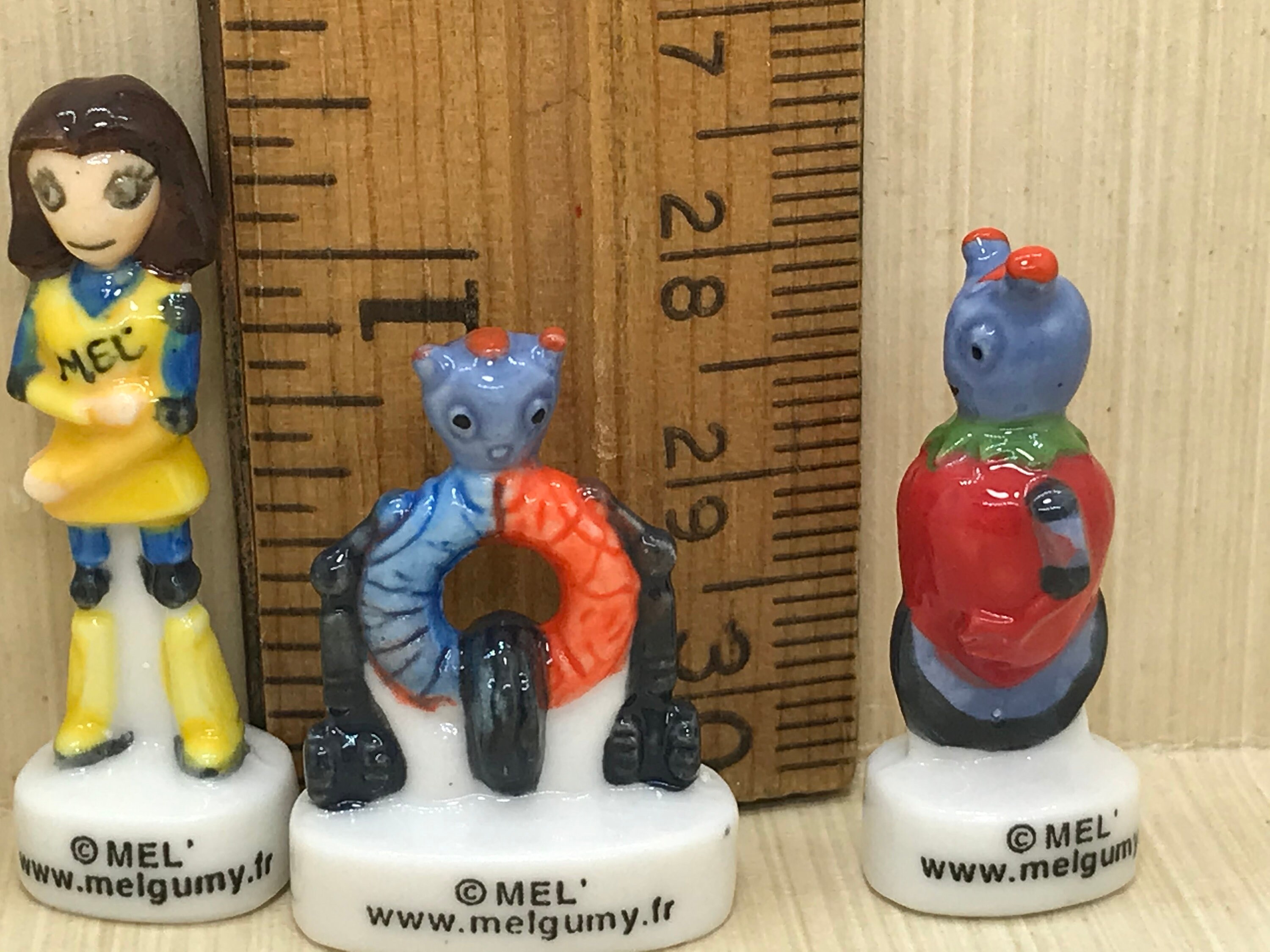 Mel Gumy Cartoon Shark Turtle Robots Banana Little Girl - French Feve ...