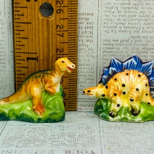 Tiny DINOSAURS T-rex Stegosaurus Brontosaurus Vintage Dinos 5 - Etsy