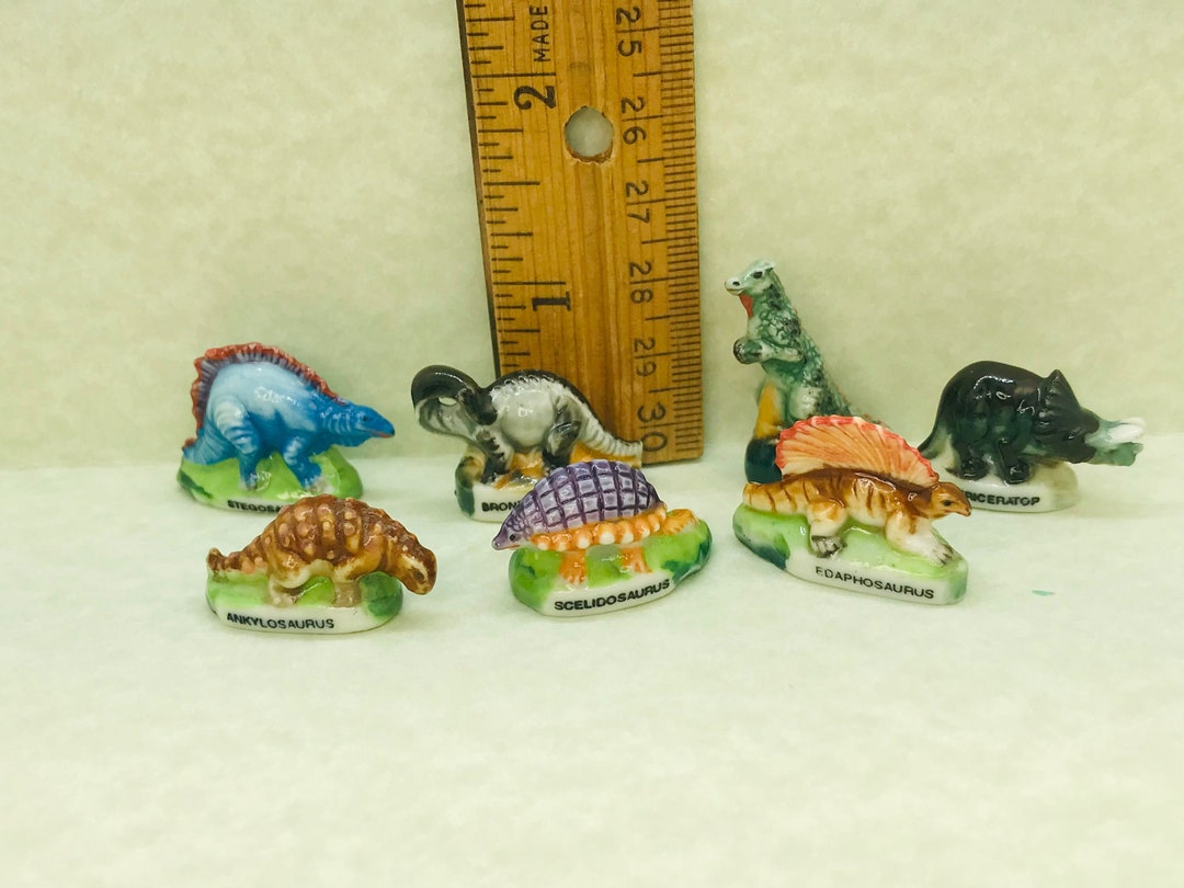 Tiny DINOSAURS T-rex Stegosaurus Ankylosaurus Brontosaurus Triceratops ...