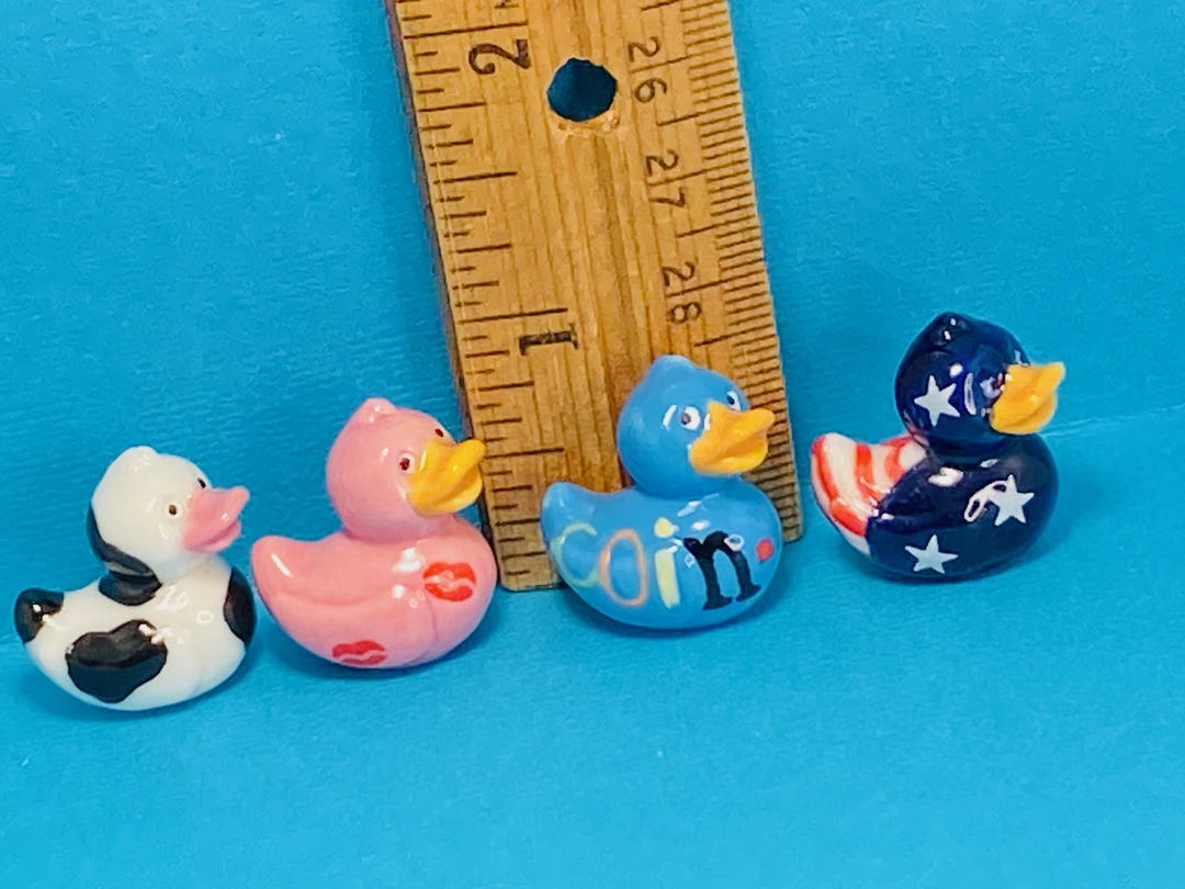 RUBBER DUCKS Ducky Bathtub Duckies Tiny Miniature French Feve Feves ...