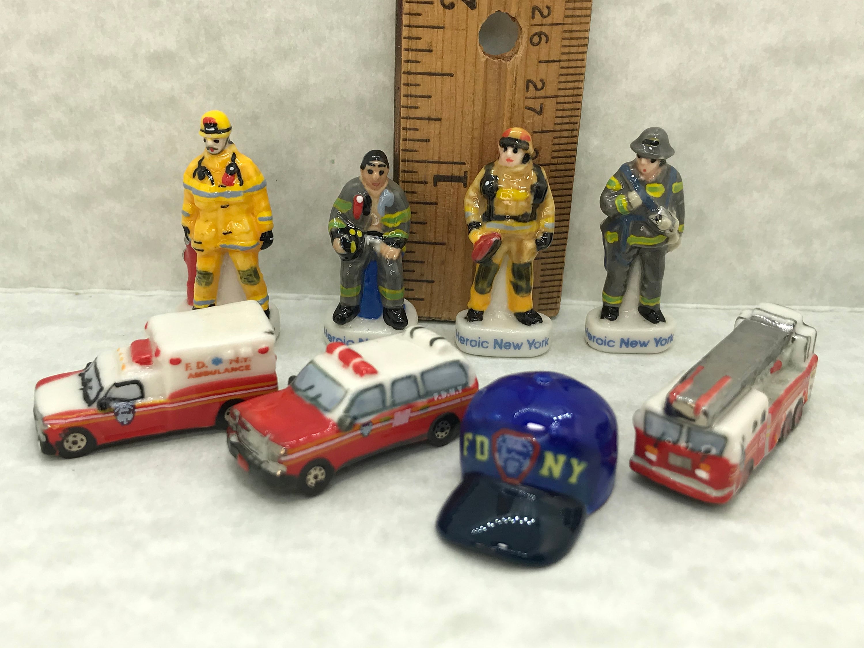Heroes of New York Fire Dept FDNY NYC Fire Ladder Truck Heroes of New York Fire Dept FDNY NYC Fire Ladder Truck