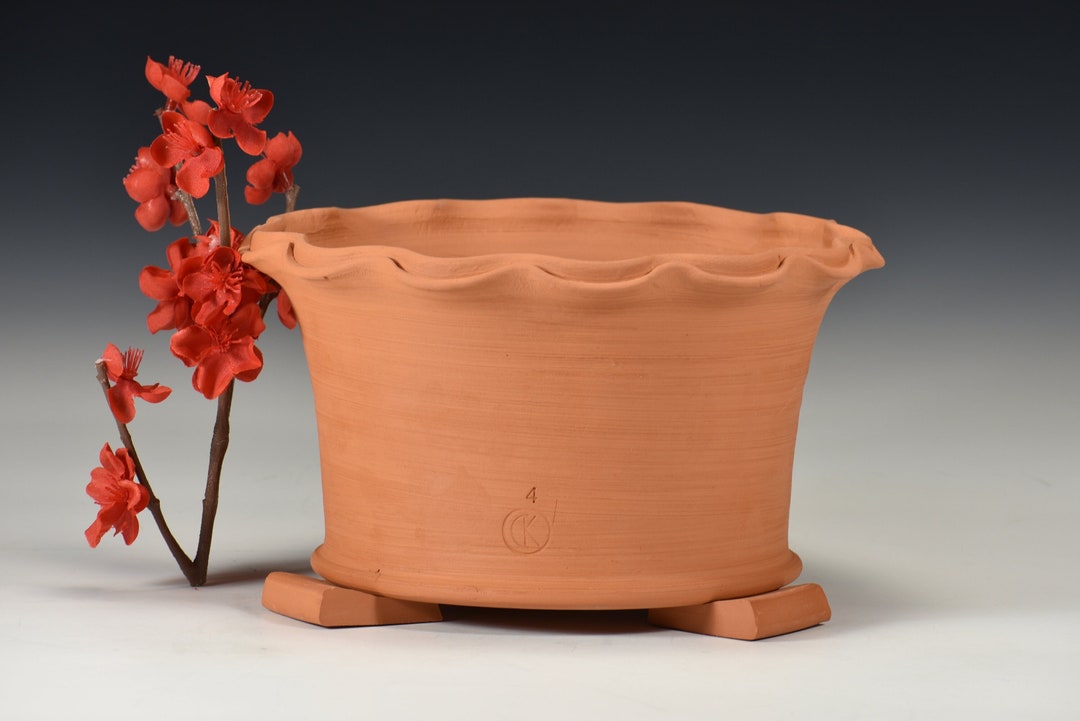 Terracotta Planter. 4# Seed Pan With Scallop Lip and Pot Feet. 5" Tall ...