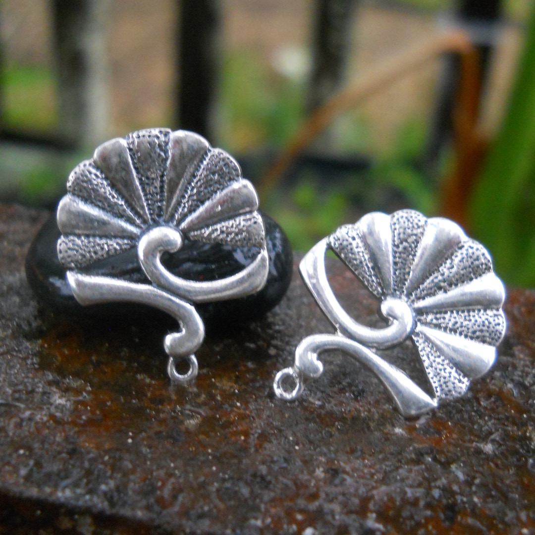 Sterling Silver Posts, PT74, Peacock Sterling Silver Round Hammered ...