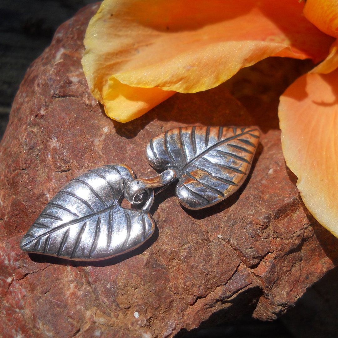Silver Plated Double Leaf Clasp: White Bronze Jewelry Finding (50 Mm X ...