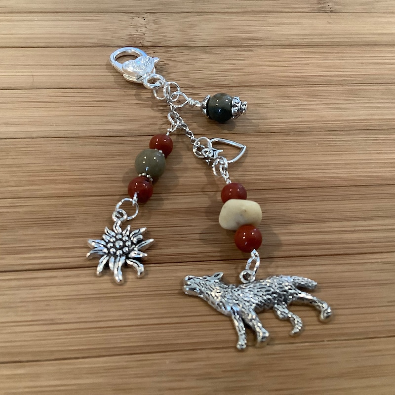 Wolf Keychain - Etsy