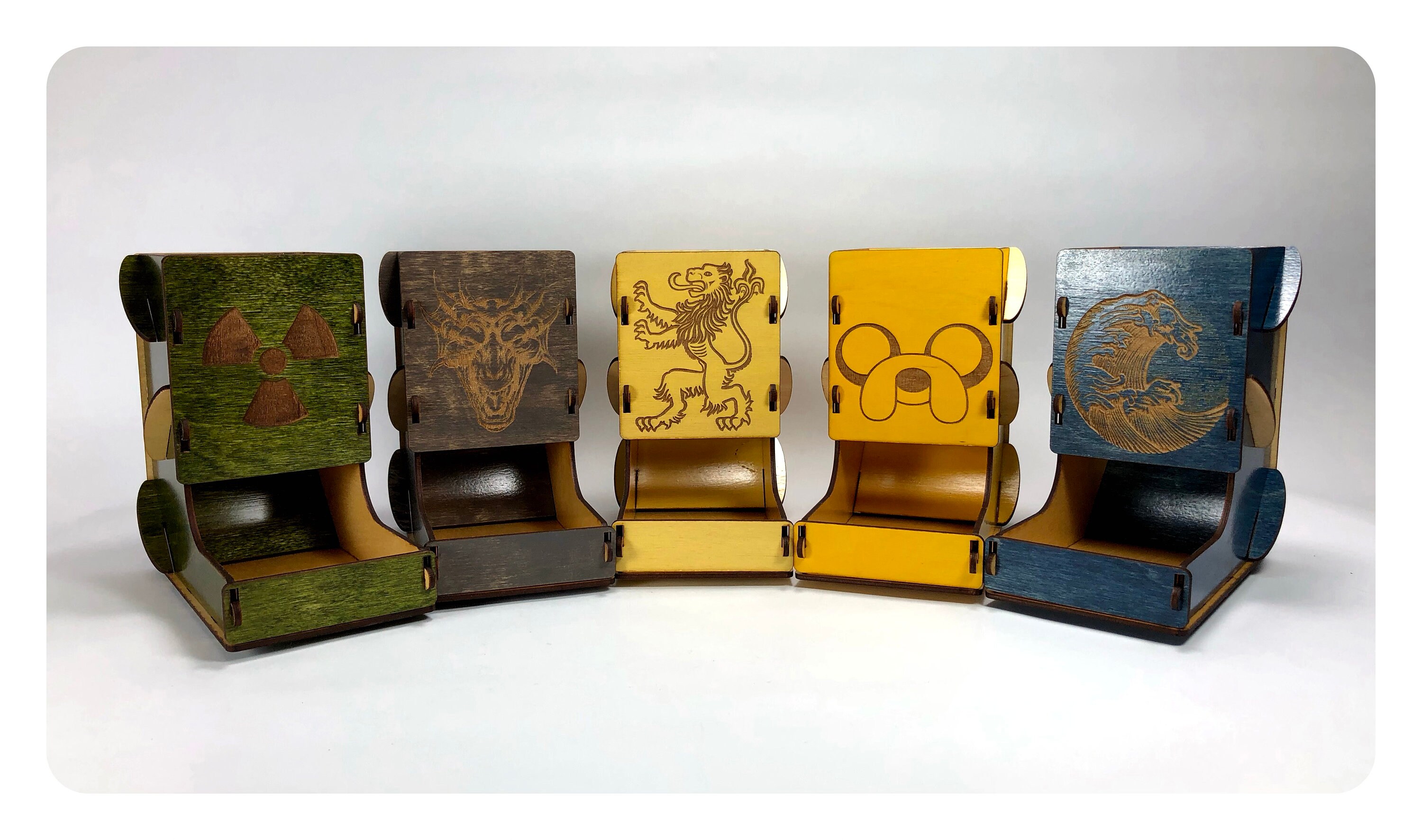 Jake the Dog Dice Tower with Dice