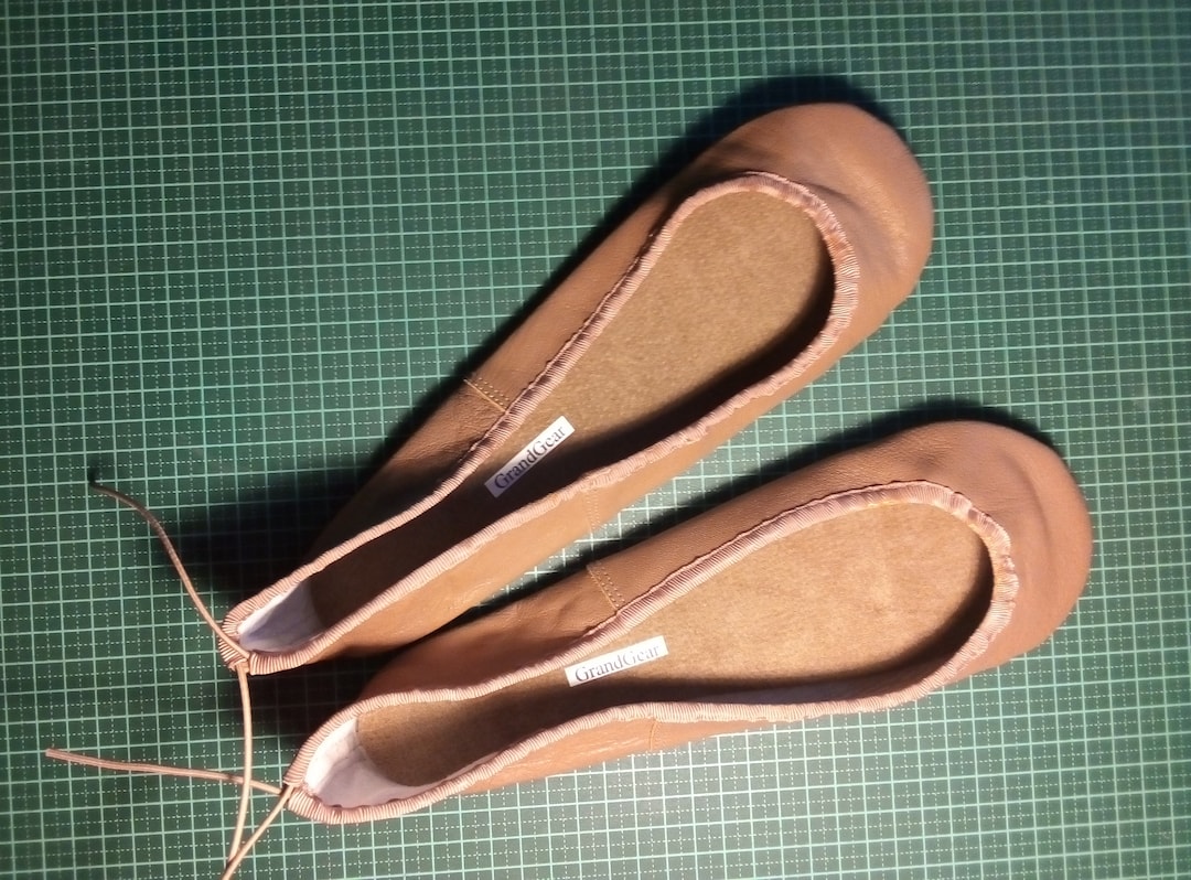 Low Cut/shortened Vamp Nude/taupe Leather Ballet Shoes With Back Draw ...
