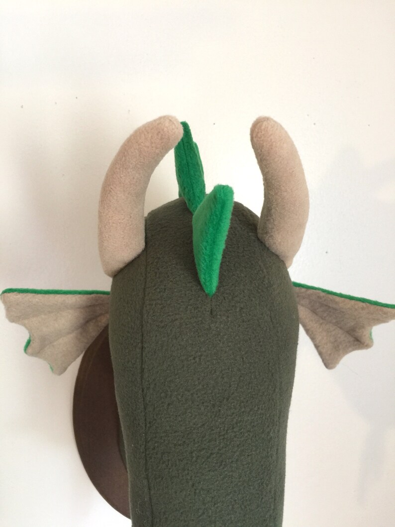Dragon Head Fake Taxidermy / Stuffed Animal Head / Faux Animal - Etsy