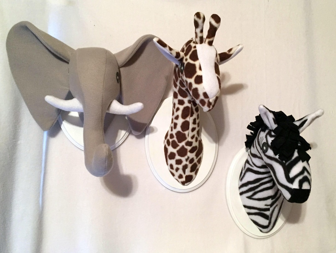Stuffed Safari Animal Heads 3 / Safari Animals Nursery Wall Art ...