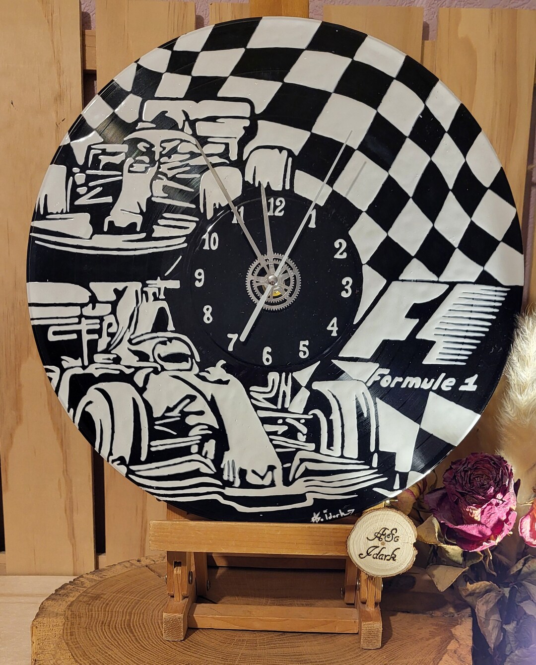 Vinyle Recyclé En Horloge Pour Les Fan De Formule 1 Façon Pop Art Peint ...