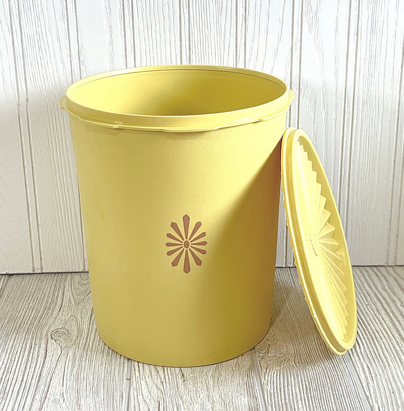 Vintage Tupperware Servalier Harvest Gold 805-2 Canister 1970s With ...