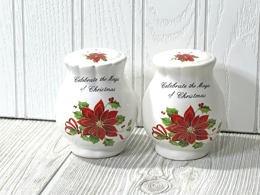 Vintage Christmas Salt and Pepper Shakers Set With Poinsettia Xmas ...